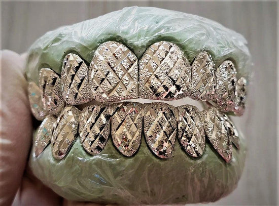 Diamond Dust - Diamond Cut Gold Grillz - DQ1012 – Gold Teeth America